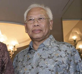 Prof. Dr. Bagir Manan, SH, MCL | Heylawedu